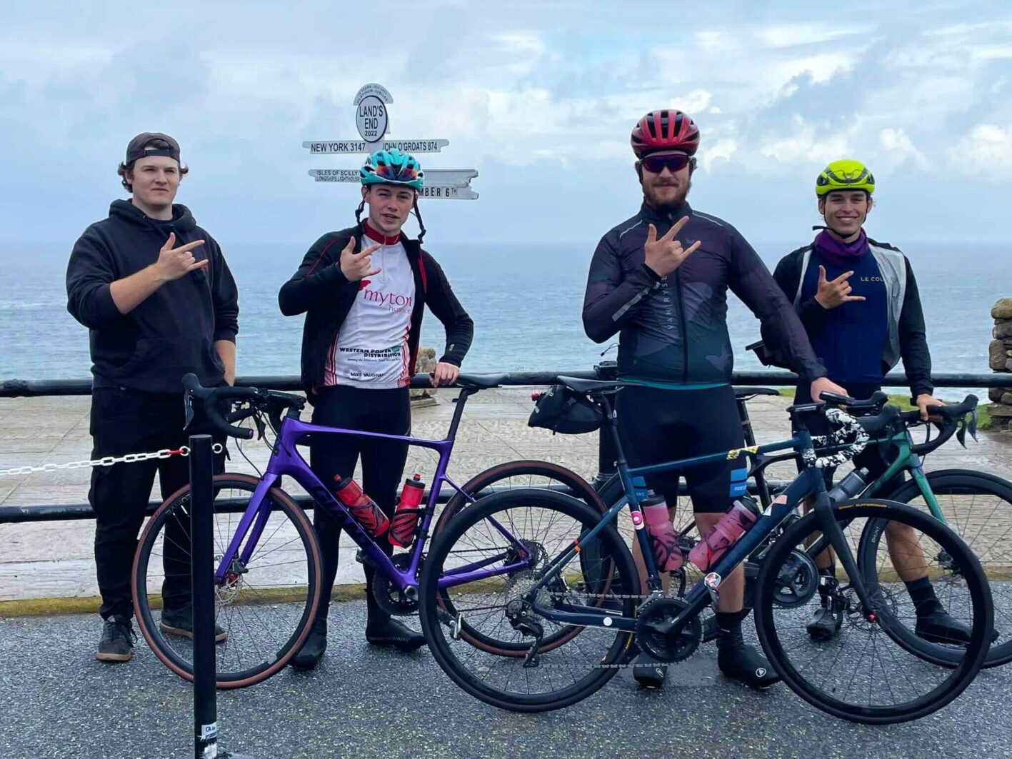The Myton Hospices - News - Local Lads take on cycling challenge
